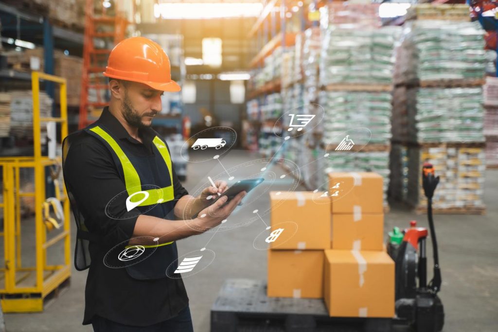 Devenir Technicien Logistique : missions, formations et salaire